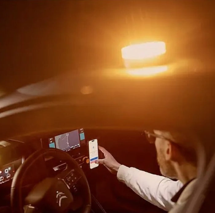 Baliza Help Flash IoT Conectada y Certificada DGT con funda